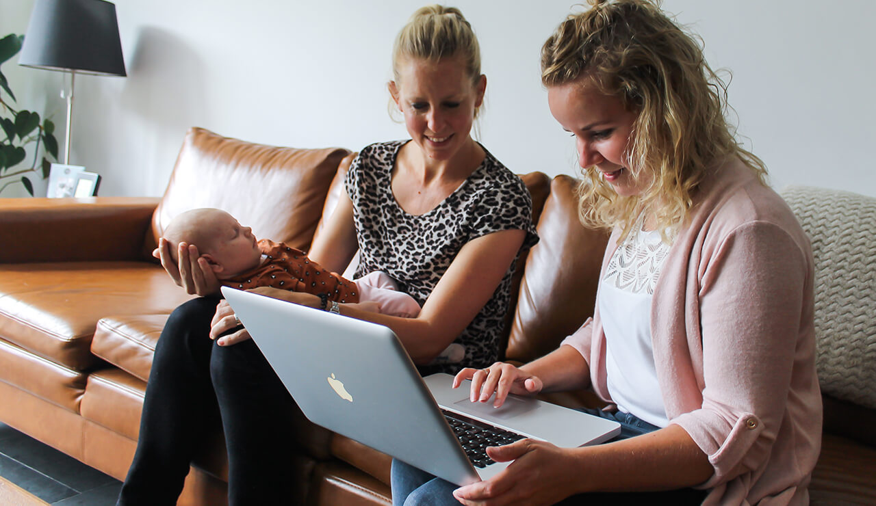 Borstvoeding - Bij Mam